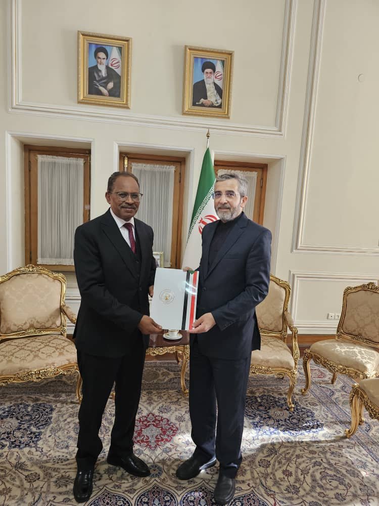 Iranian Foreign Minister Receives the Credentials of Sudanese Ambassador
